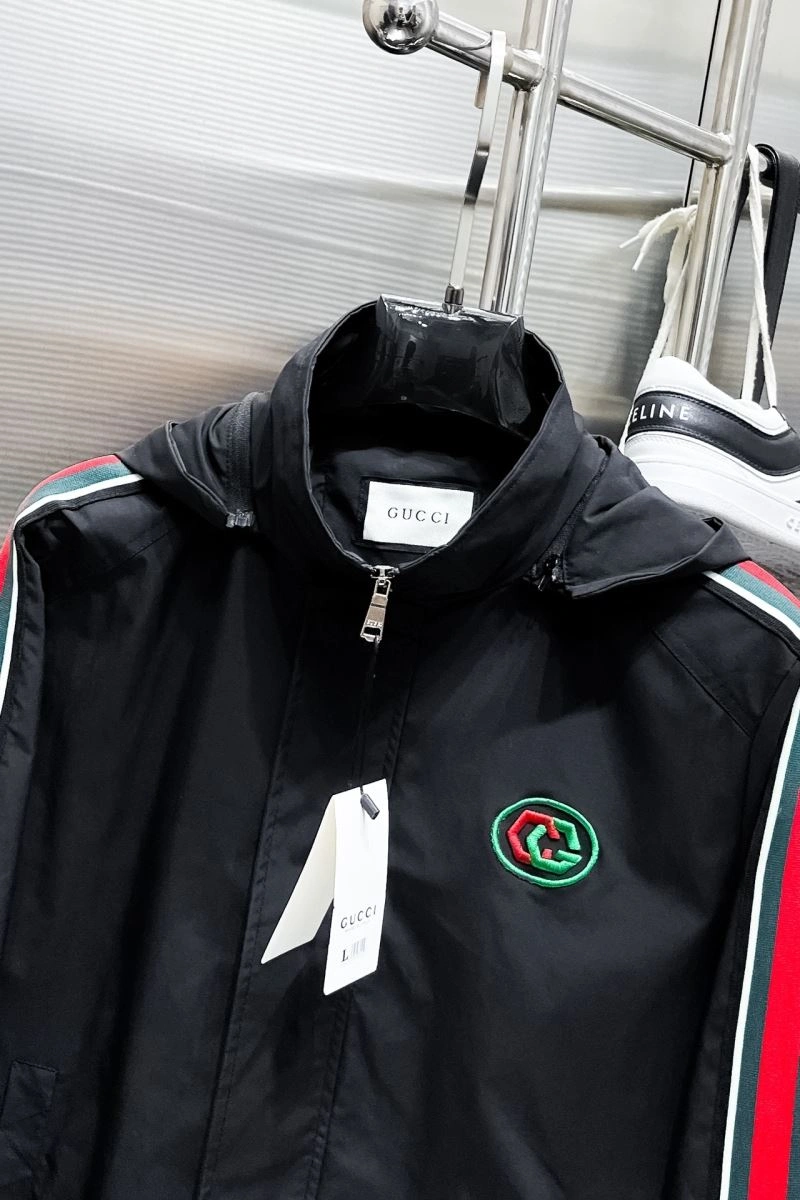 Top match Gucci Outwear