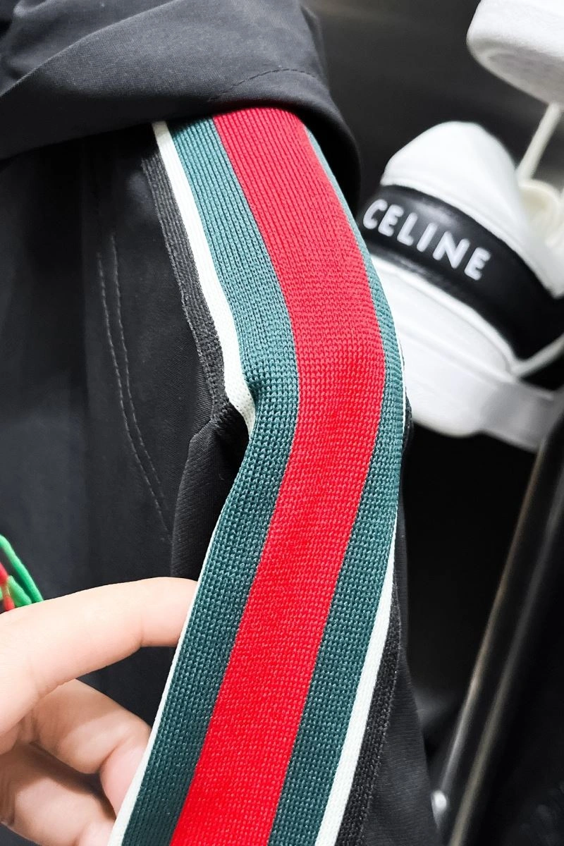 Top match Gucci Outwear