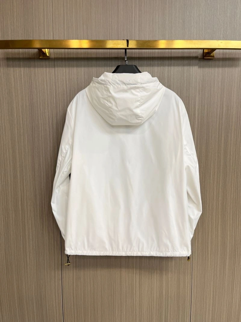 Top match Gucci Outwear