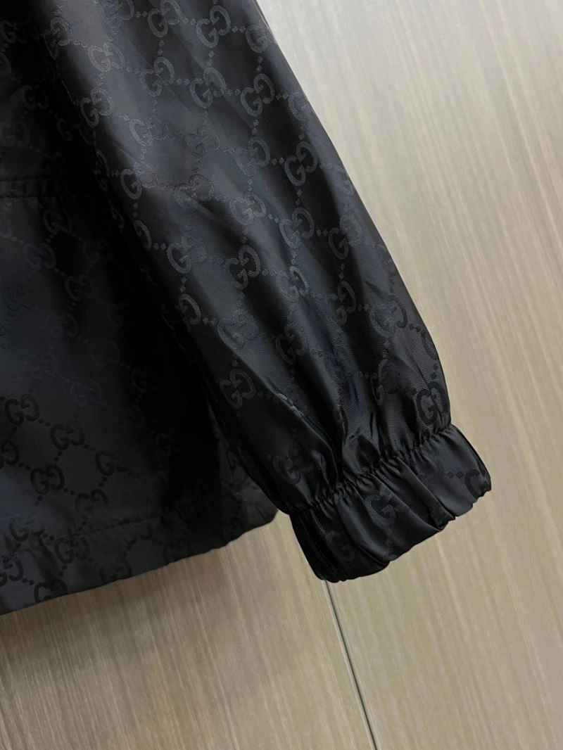 Top match Gucci Outwear