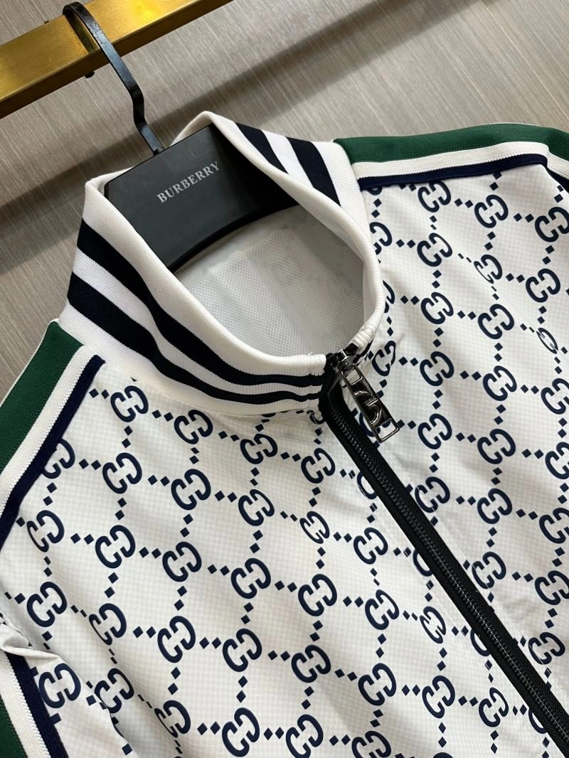 Bargain Gucci Outwear