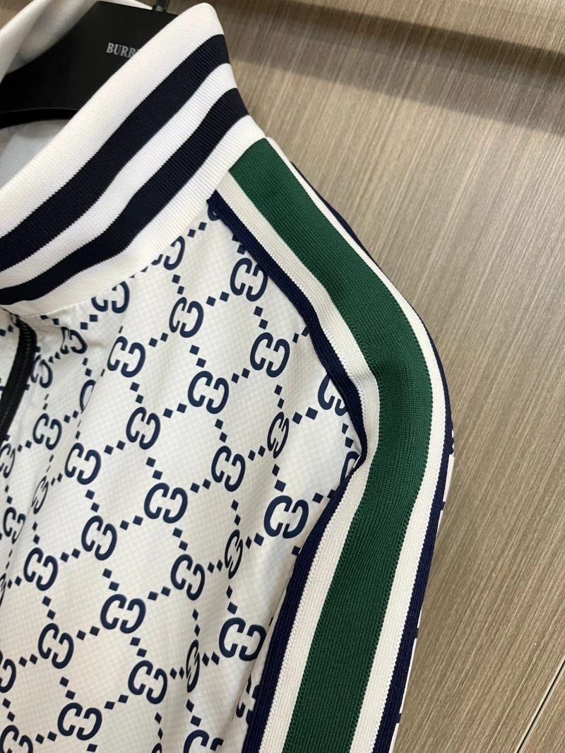 Bargain Gucci Outwear