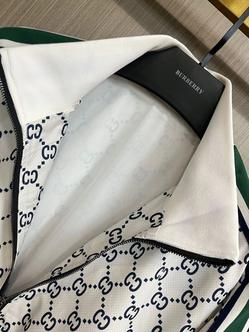 Bargain Gucci Outwear