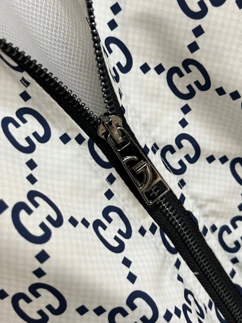 Bargain Gucci Outwear
