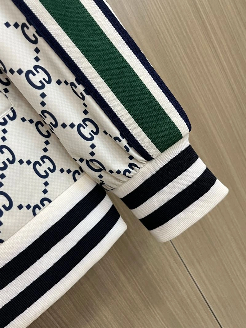 Bargain Gucci Outwear