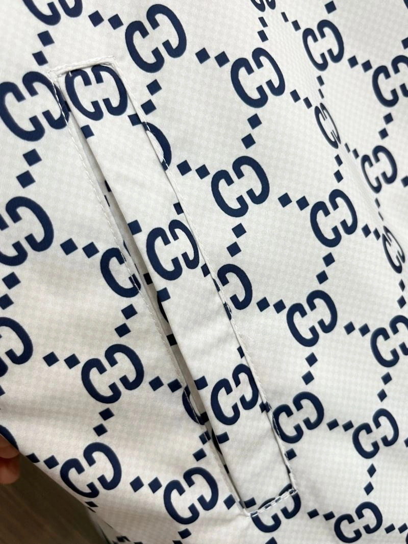 Bargain Gucci Outwear