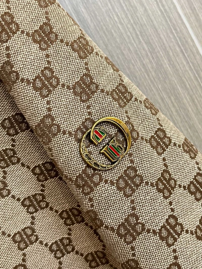 Discounted Gucci Outwear