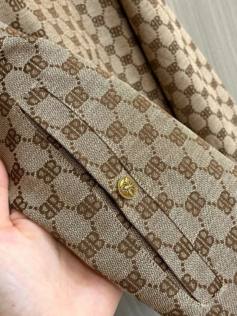 Discounted Gucci Outwear