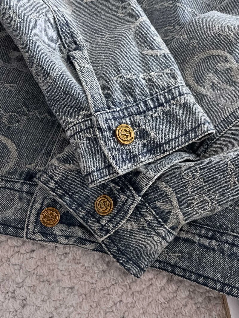 Discounted Gucci Outwear