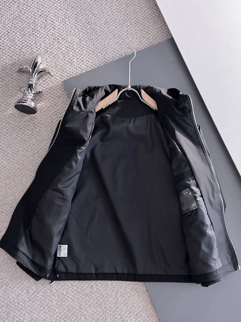 Bargain Gucci Outwear