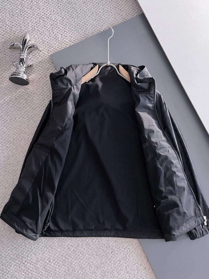 Legit Gucci Outwear