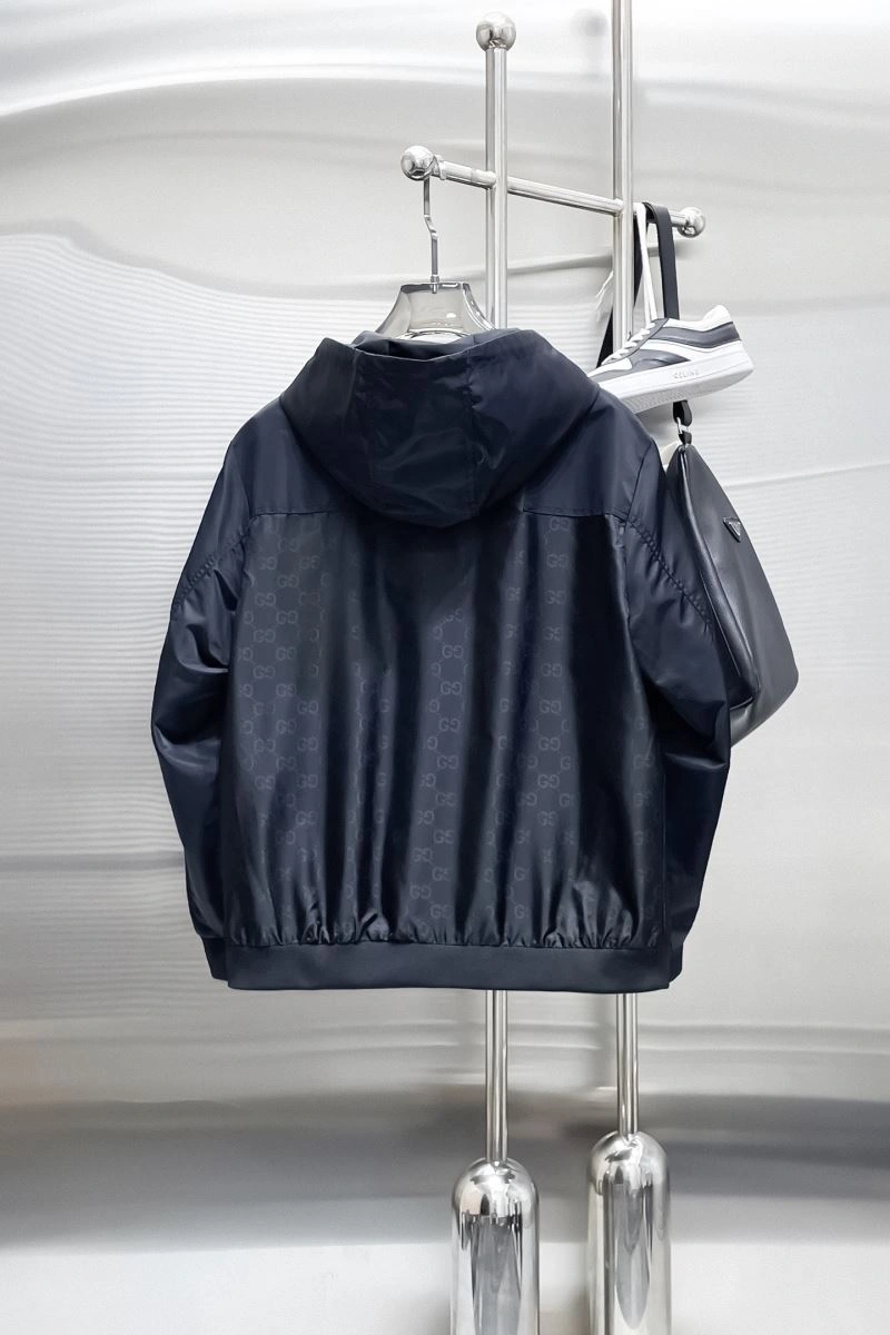 Bargain Gucci Outwear