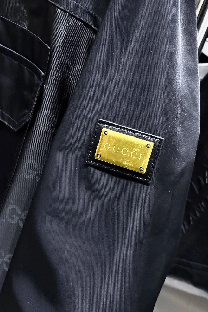 Bargain Gucci Outwear