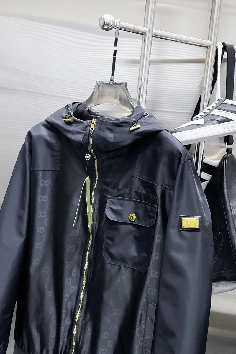 Bargain Gucci Outwear