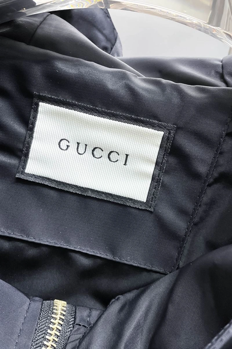 Bargain Gucci Outwear