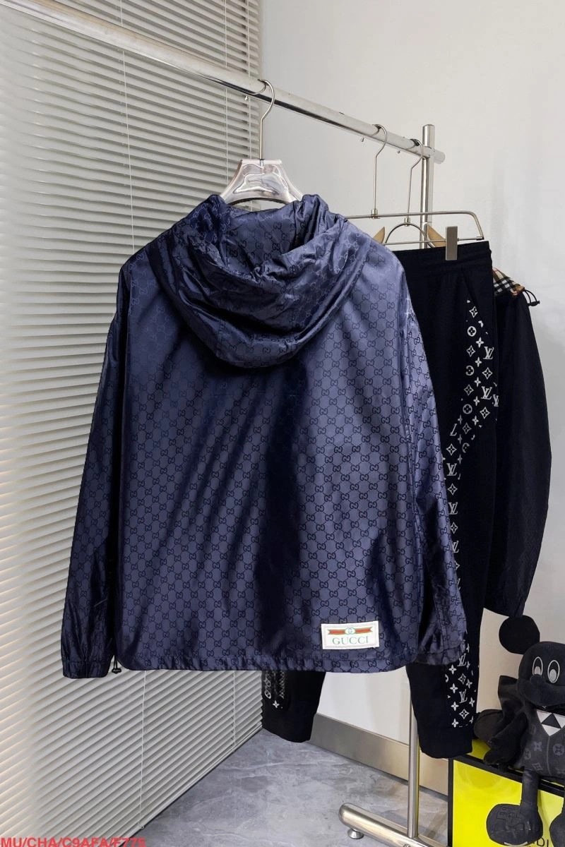 Top match Gucci Outwear