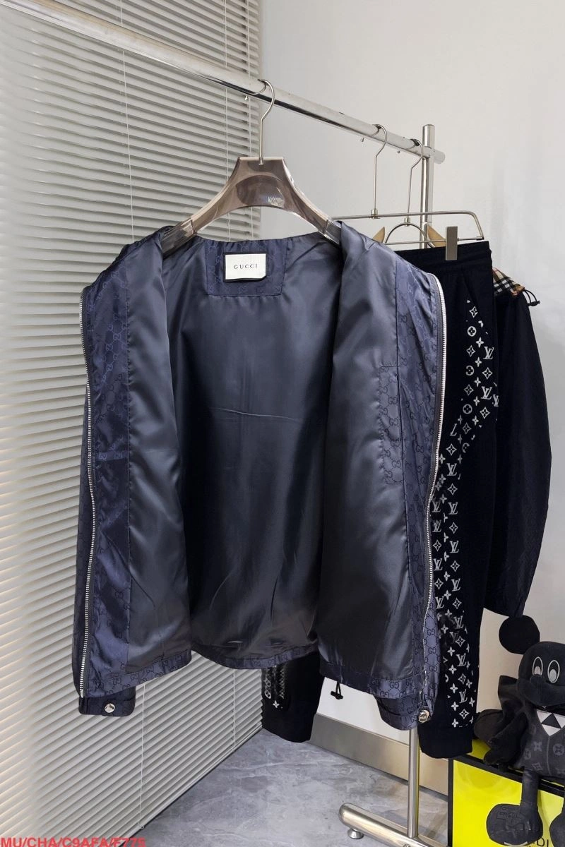 Top match Gucci Outwear