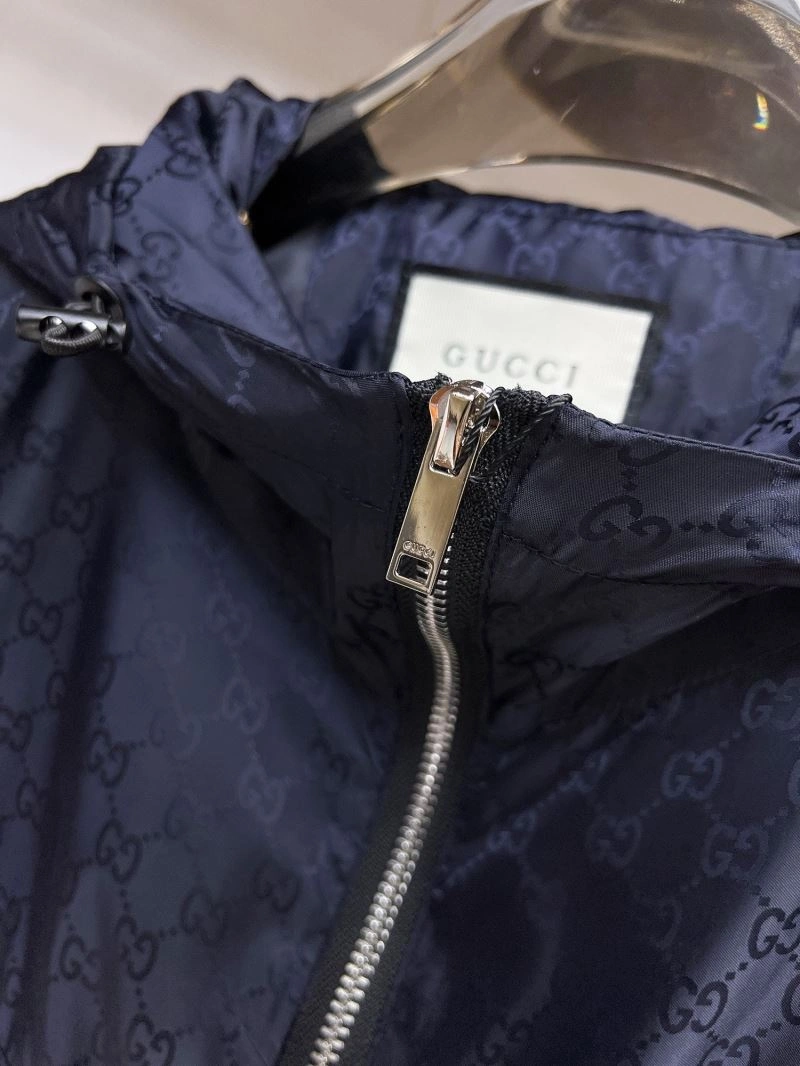 Top match Gucci Outwear