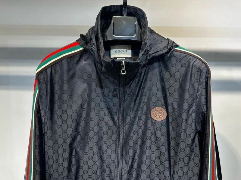 Top mirror Gucci Outwear