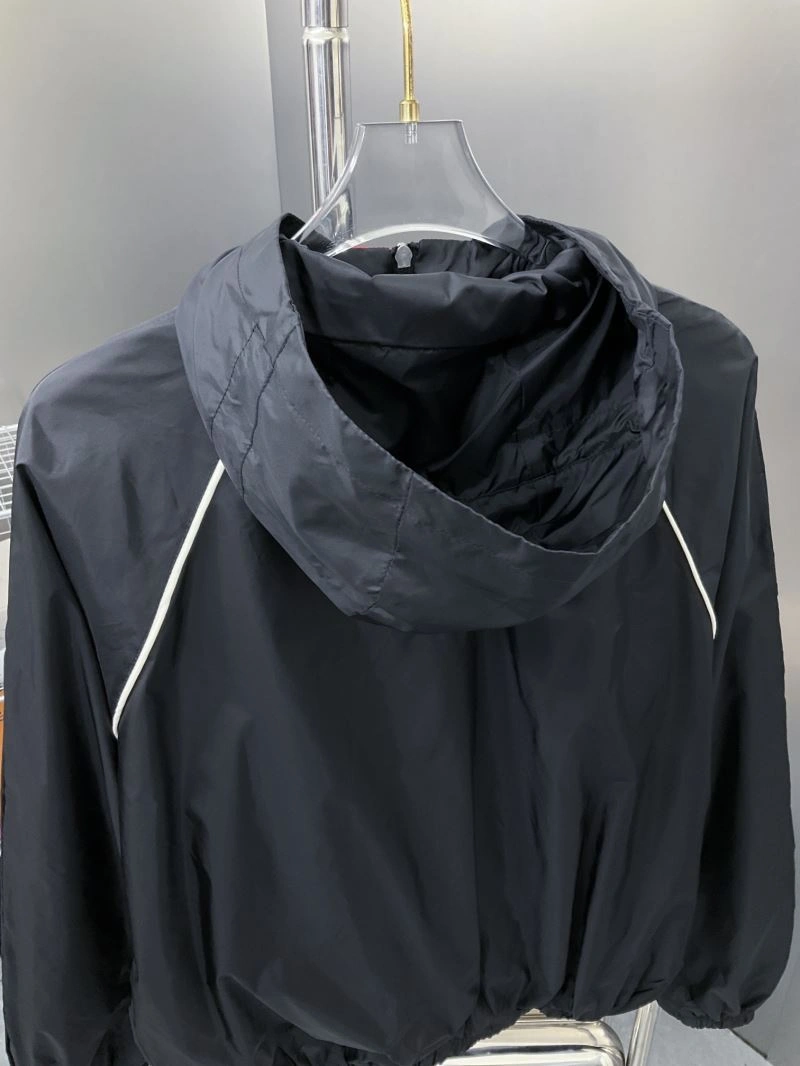 Bargain Gucci Outwear