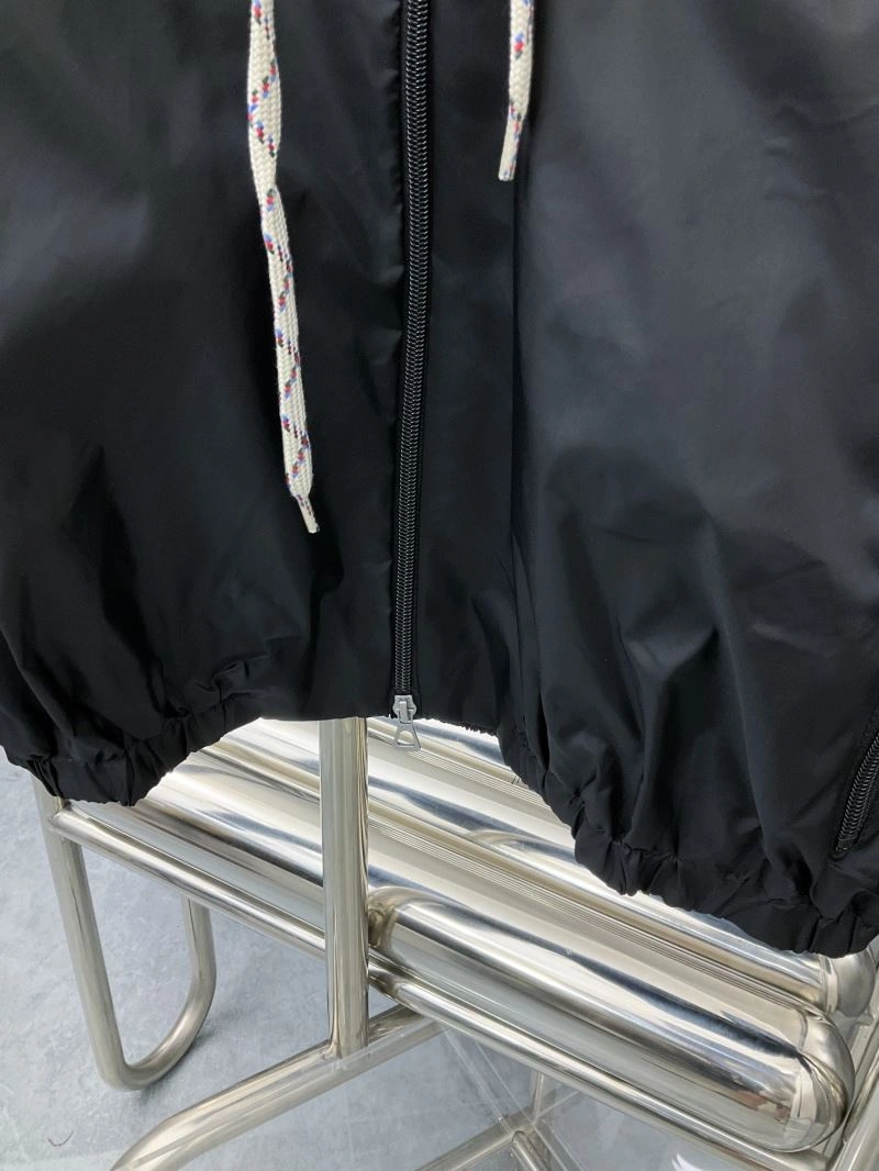 Bargain Gucci Outwear