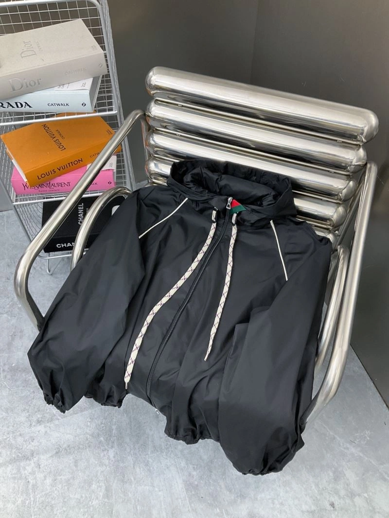 Bargain Gucci Outwear