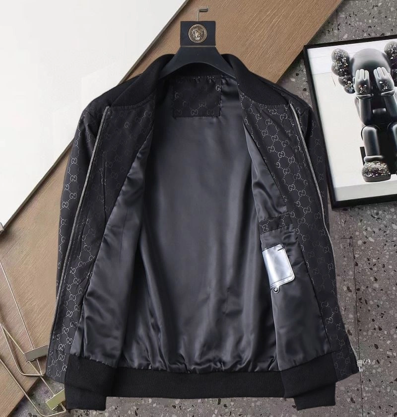 Bargain Gucci Outwear