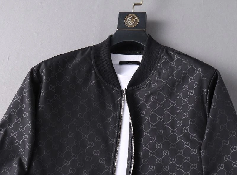 Bargain Gucci Outwear