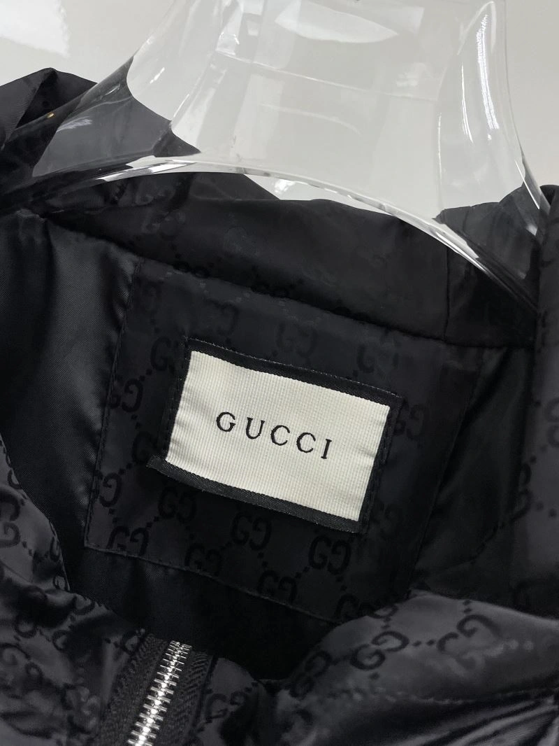 Bargain Gucci Outwear