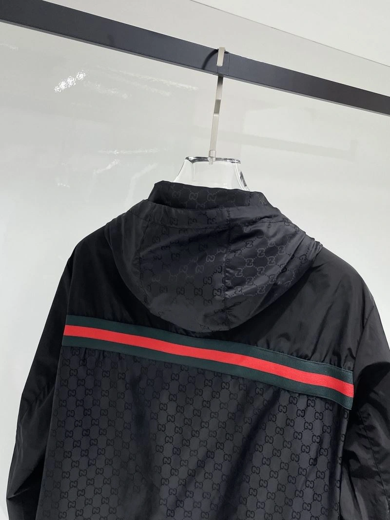 Bargain Gucci Outwear