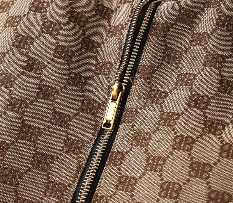 Bargain Gucci Outwear