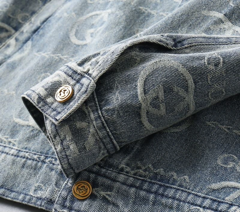Accurate model Gucci Outwear
