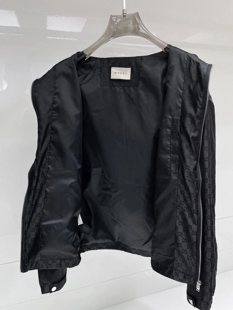 Bargain Gucci Outwear