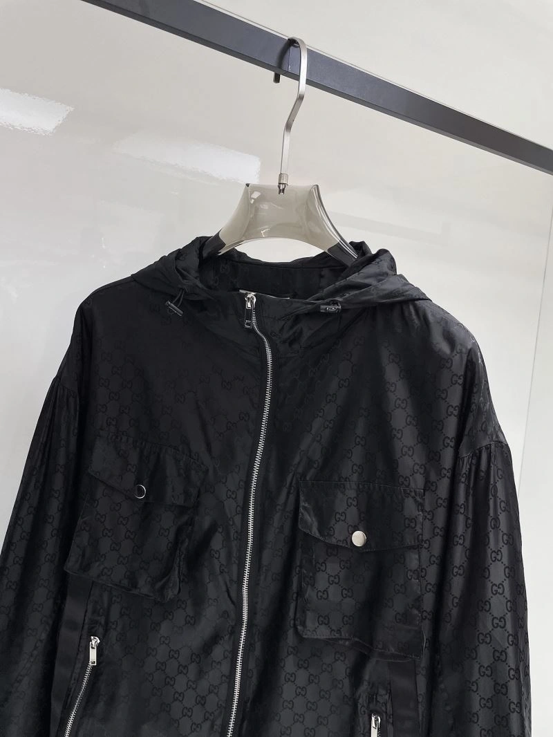 Bargain Gucci Outwear