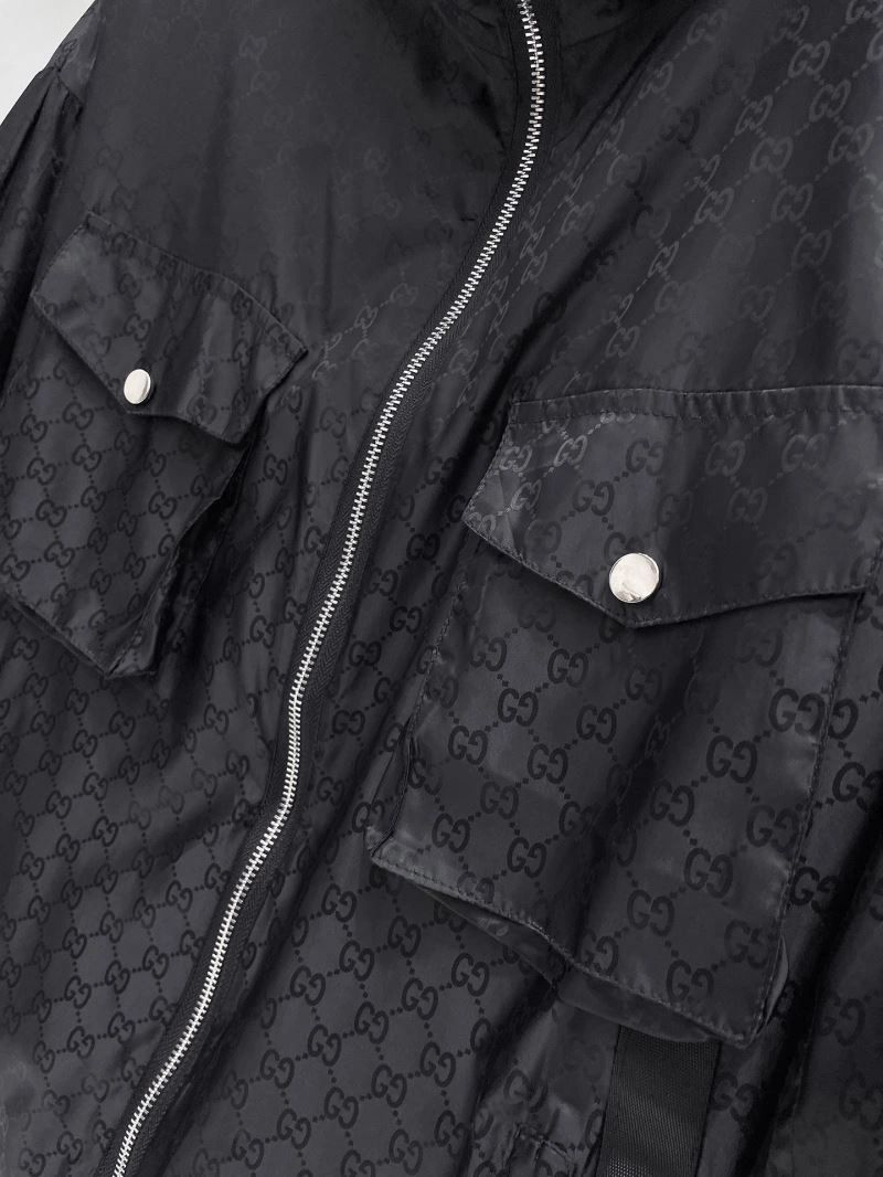 Bargain Gucci Outwear