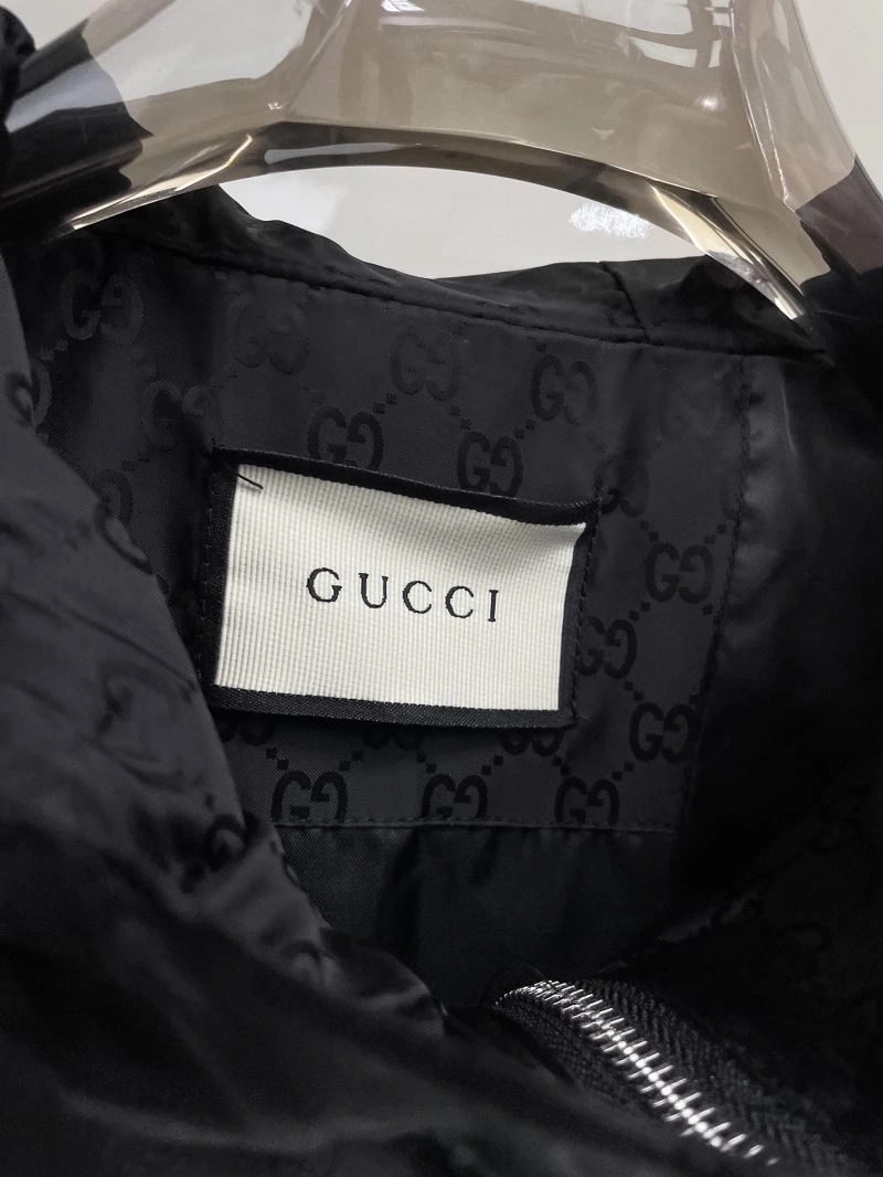Bargain Gucci Outwear