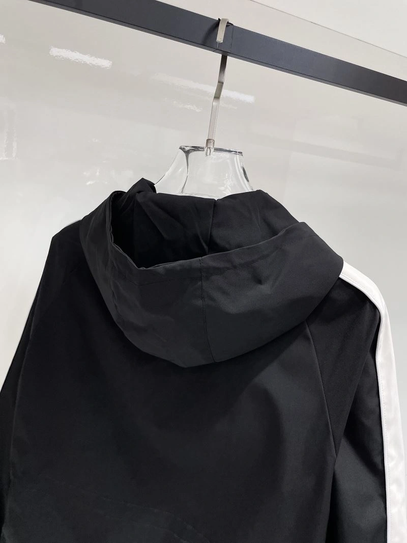 Economical Gucci Outwear
