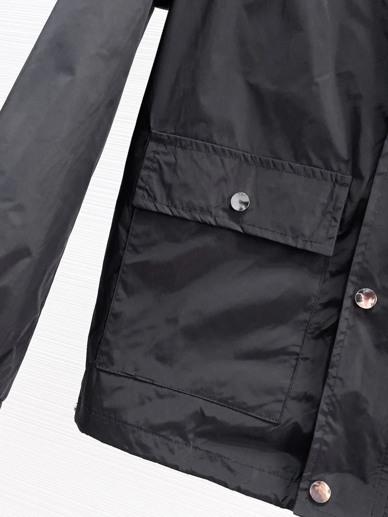 Low-cost Gucci Outwear