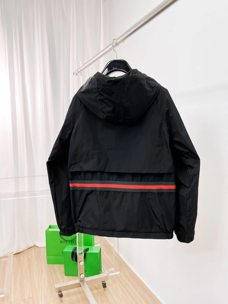 Bargain Gucci Outwear