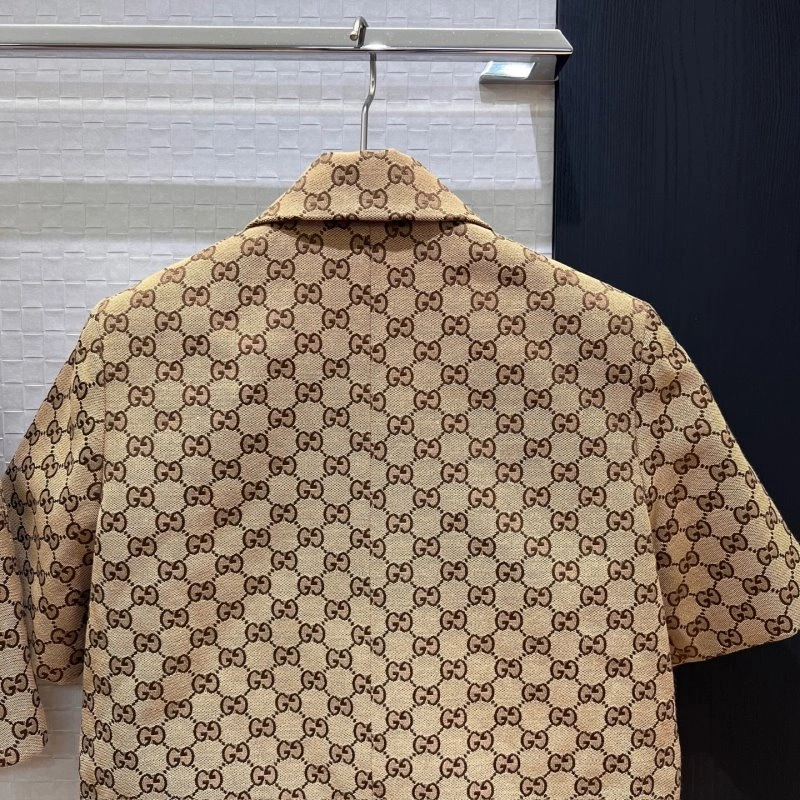 Top match Gucci Outwear