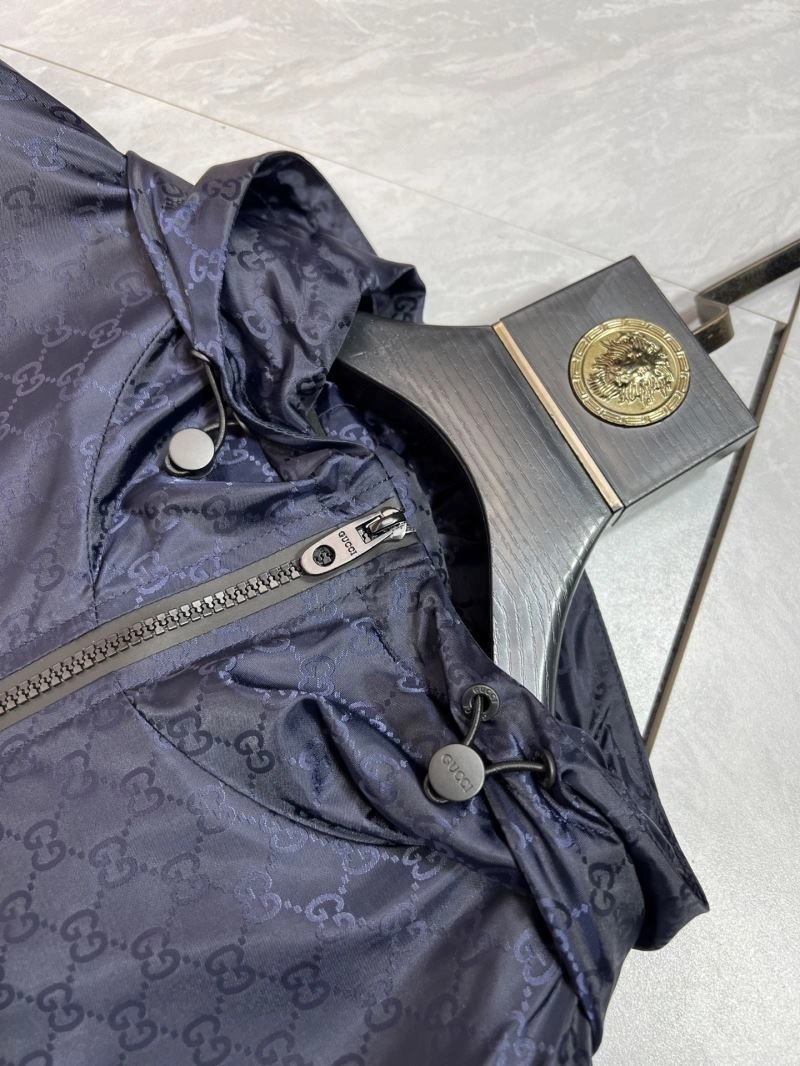 Bargain Gucci Outwear