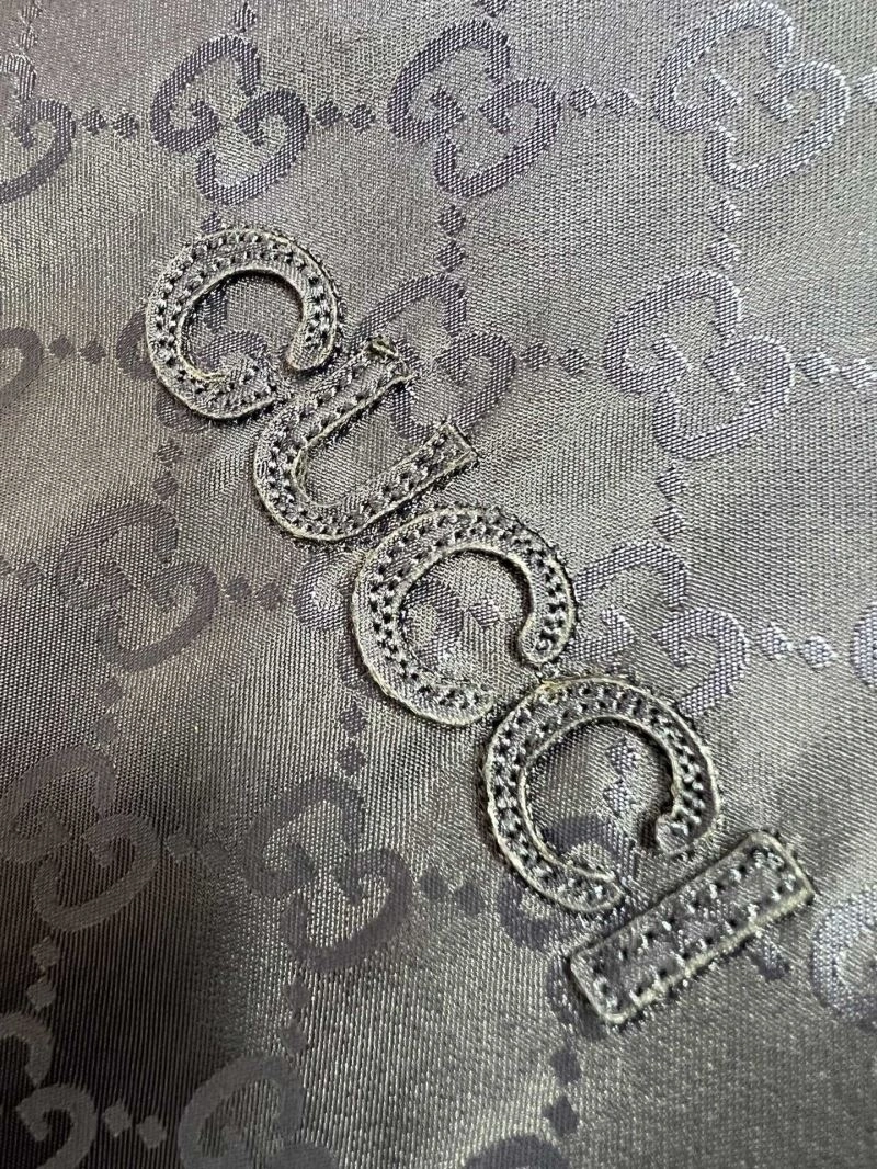Bargain Gucci Outwear