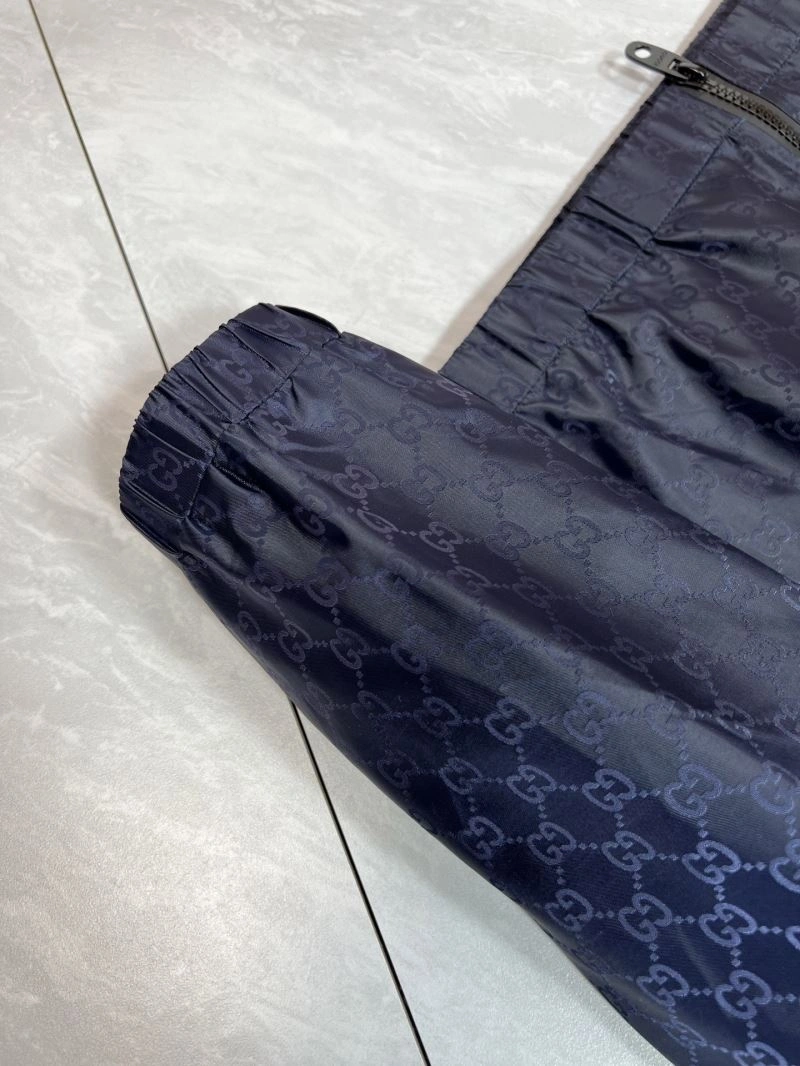 Bargain Gucci Outwear