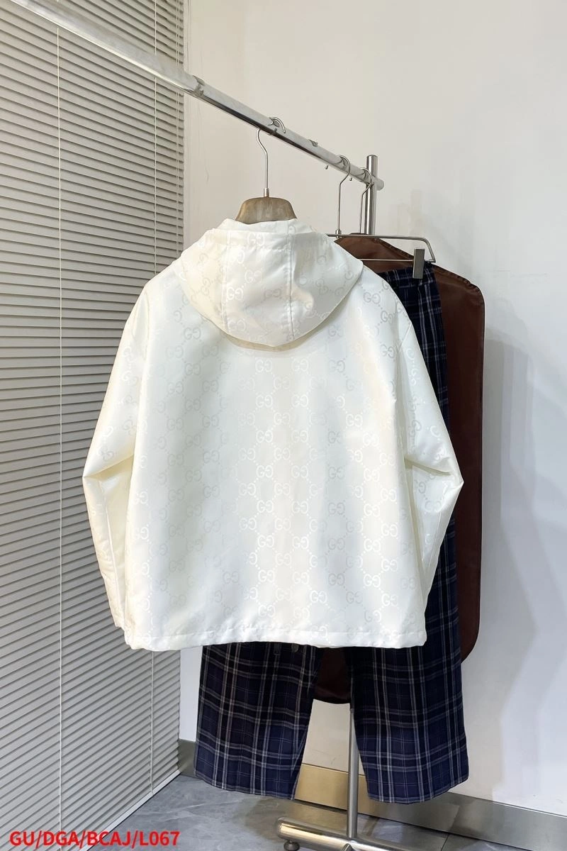 Top match Gucci Outwear