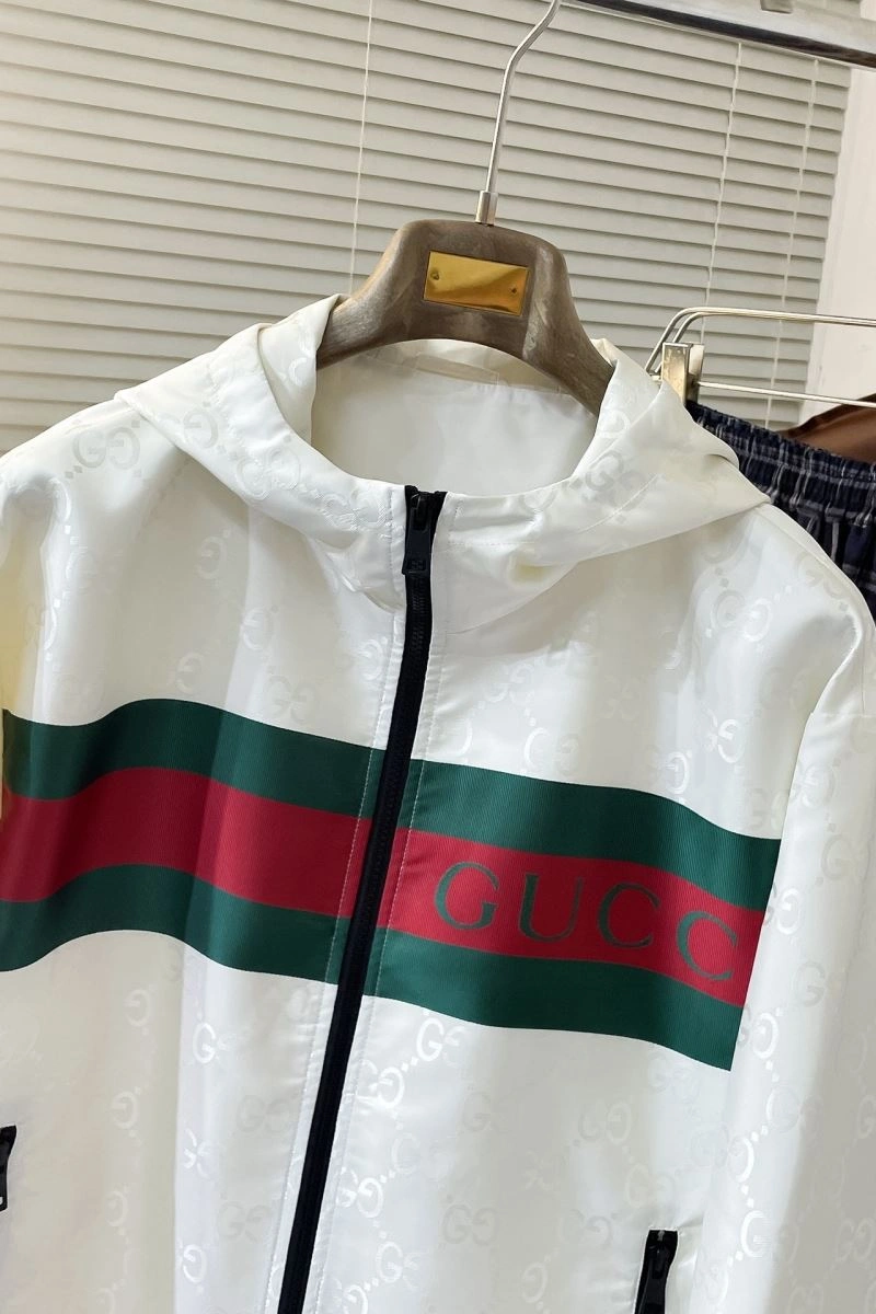Top match Gucci Outwear