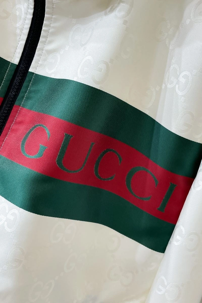 Top match Gucci Outwear