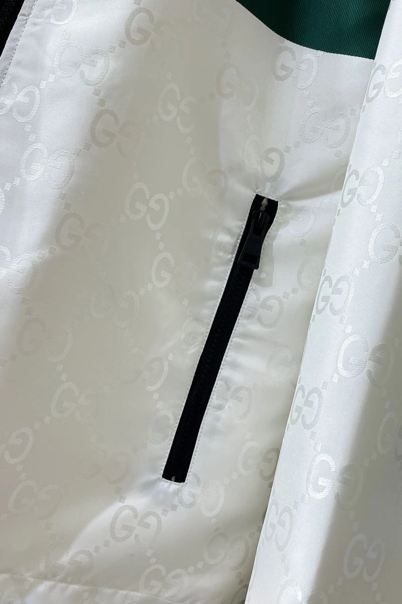 Top match Gucci Outwear
