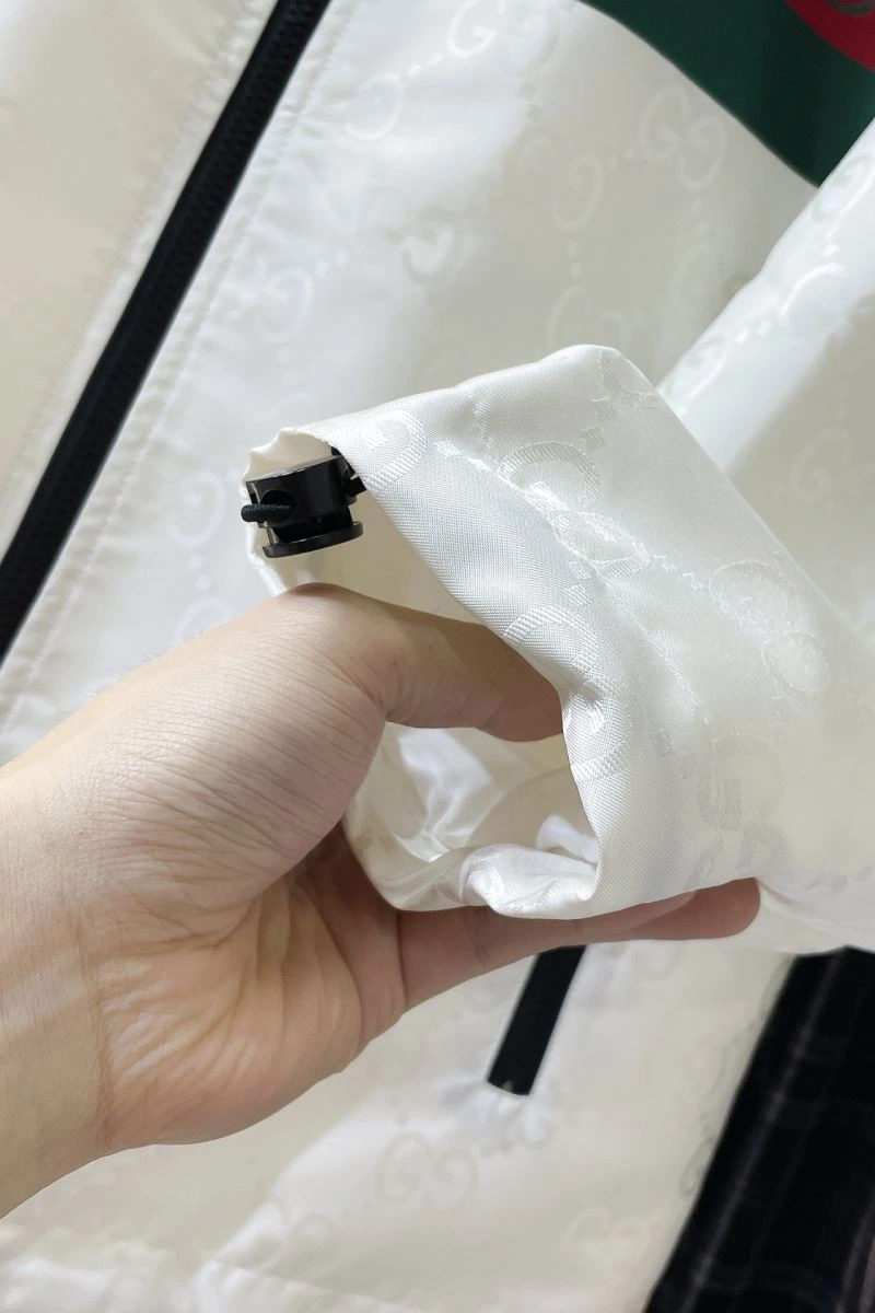 Top match Gucci Outwear