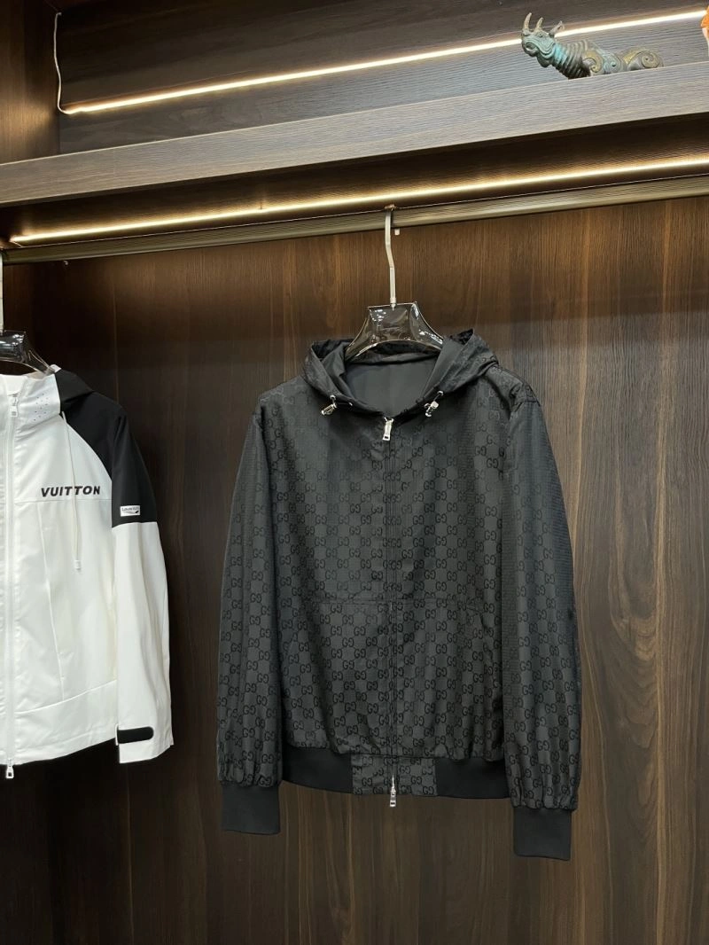Top mirror Gucci Outwear