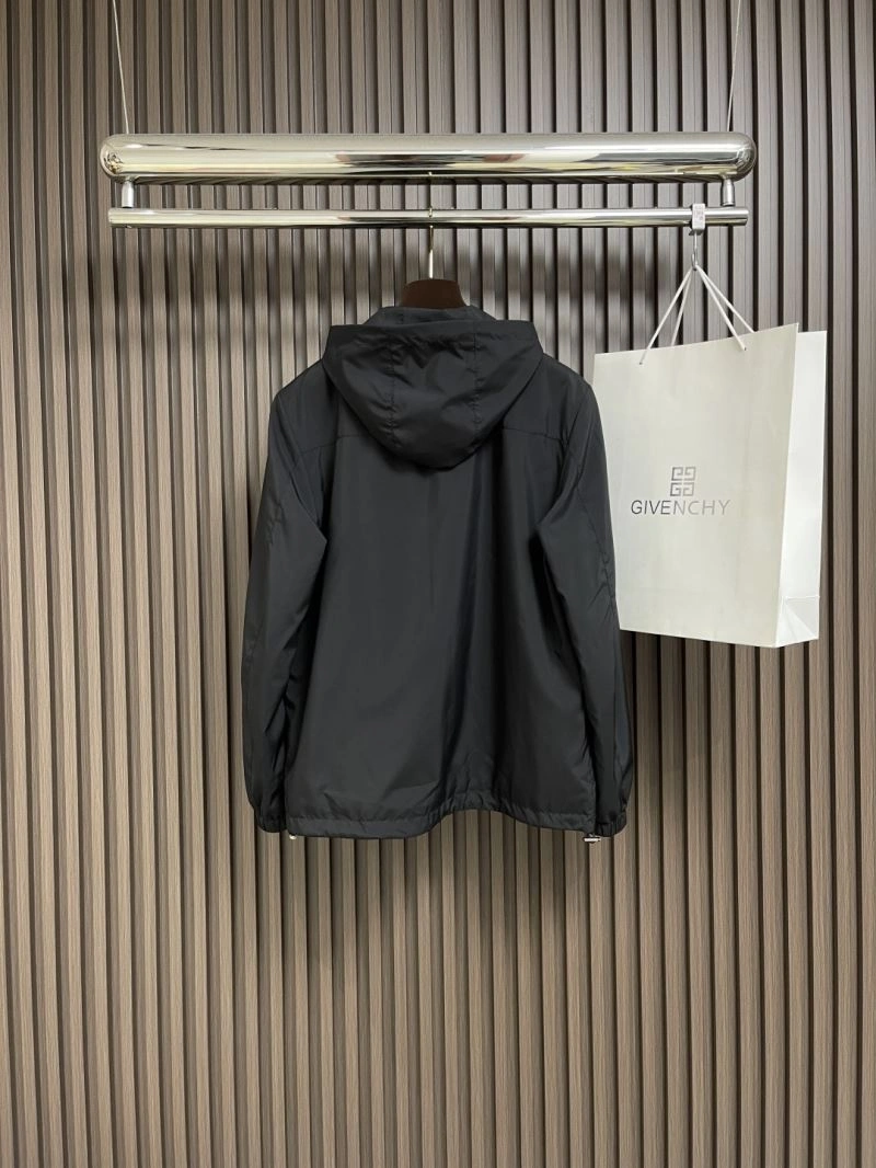 Top match Gucci Outwear